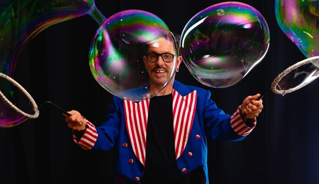 DR HUBBLES BUBBLES AND THE STONY SIX AT OUTTRIM HALL - South Gippsland